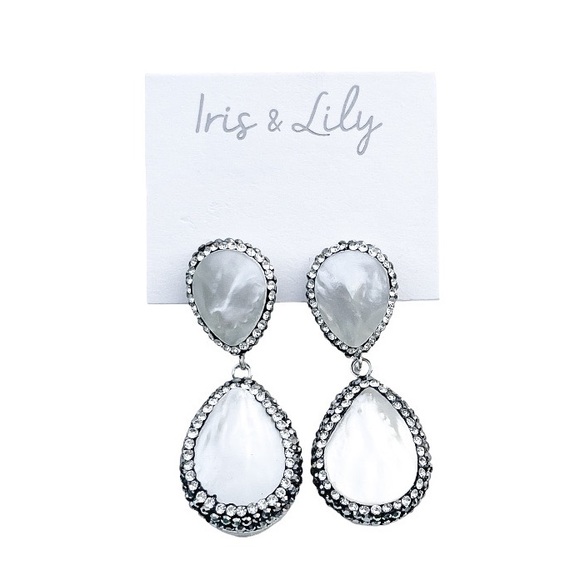 Iris And Lily Jewelry
